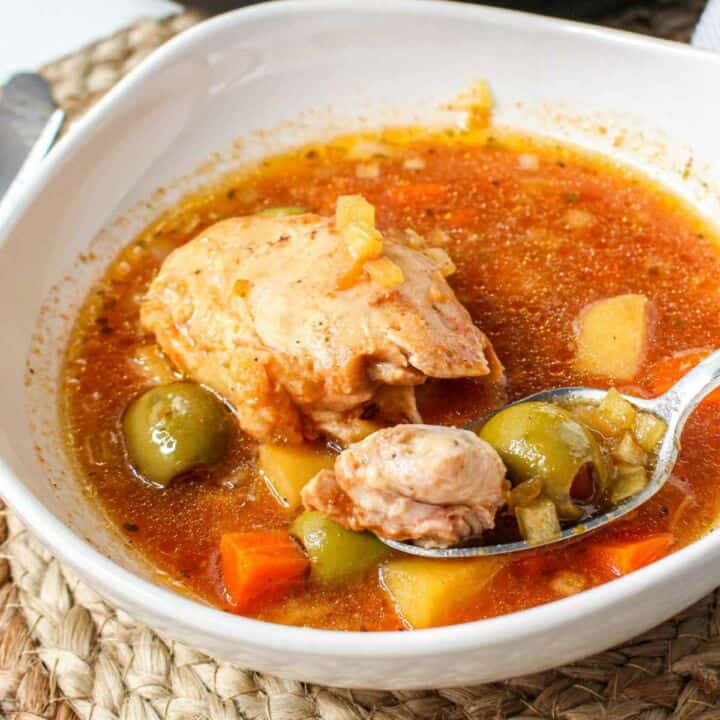 Slow Cooker Dominican Pollo Guisado | Smells Like Delish