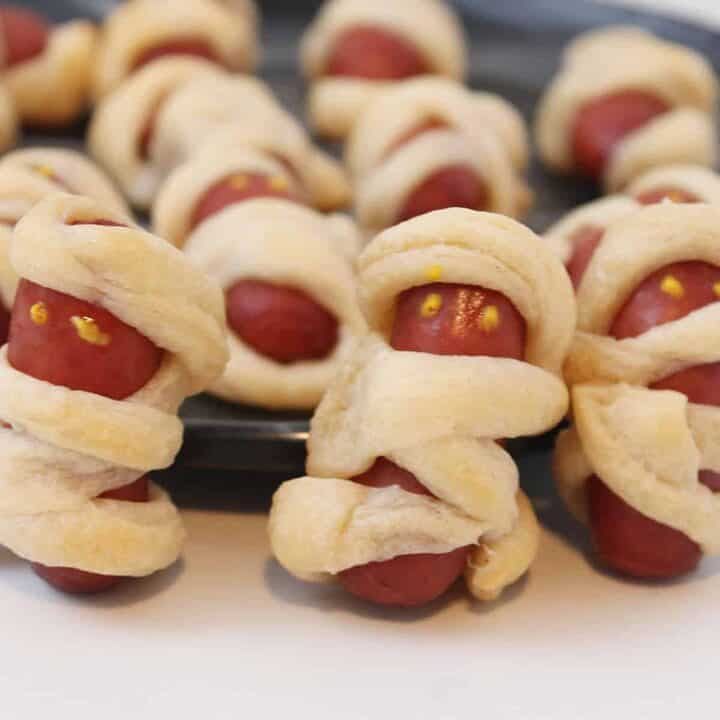 Halloween Mummy Dogs | Smells Like Delish