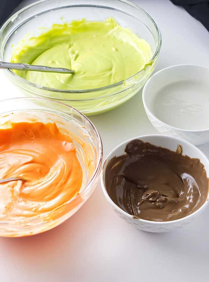 Halloween Boo Bark | Smells Like Delish