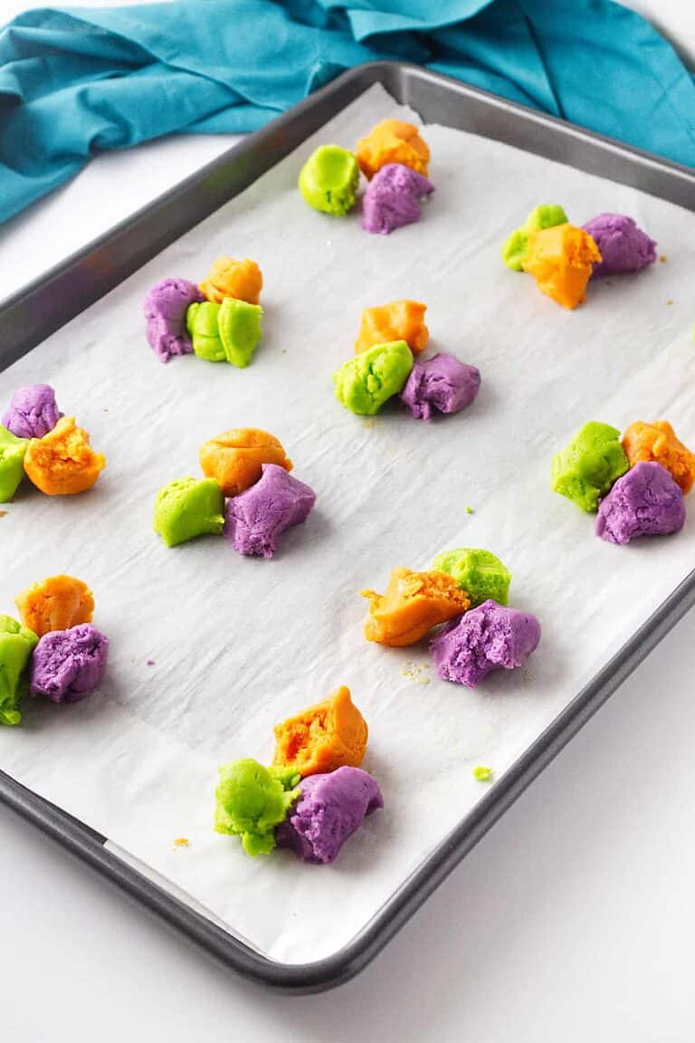 Hocus Pocus Cookies | Smells Like Delish