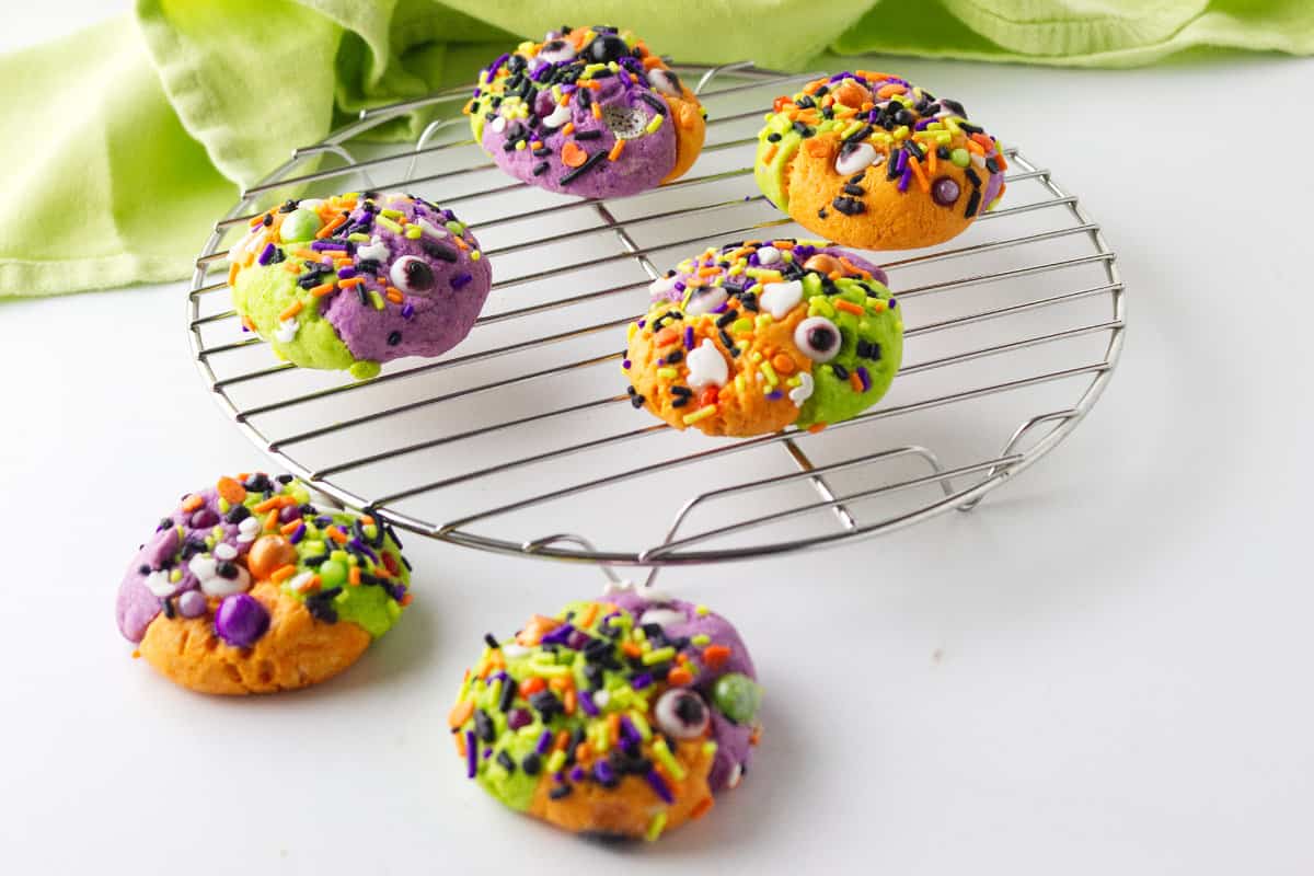 Hocus Pocus Cookies | Smells Like Delish