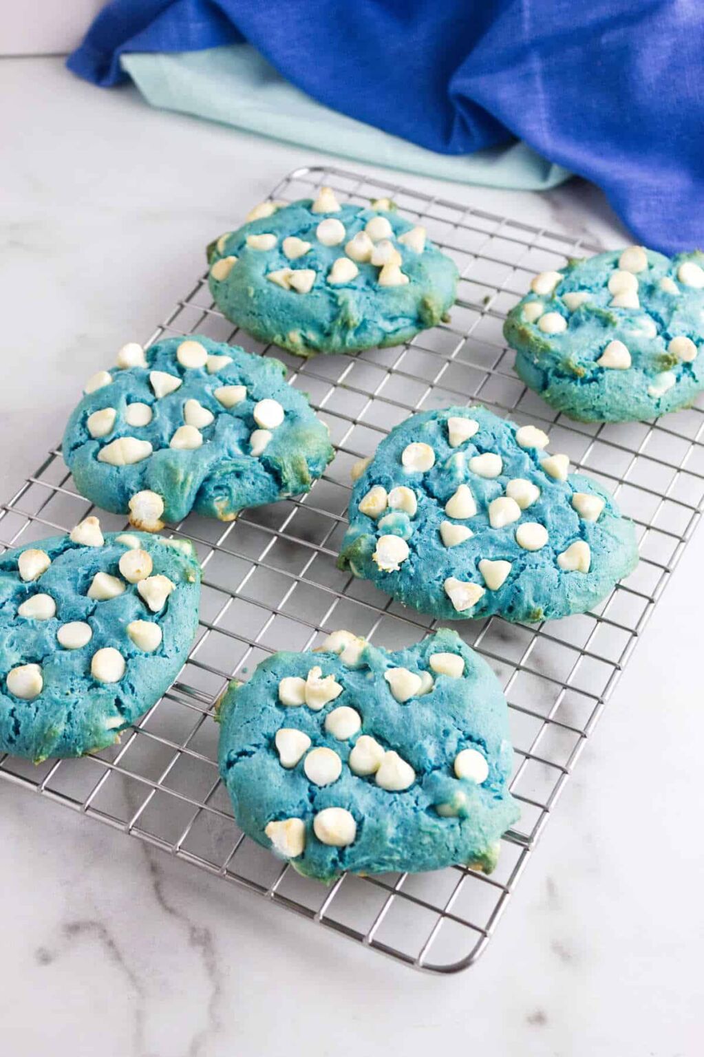Blue Velvet Cookies | Smells Like Delish