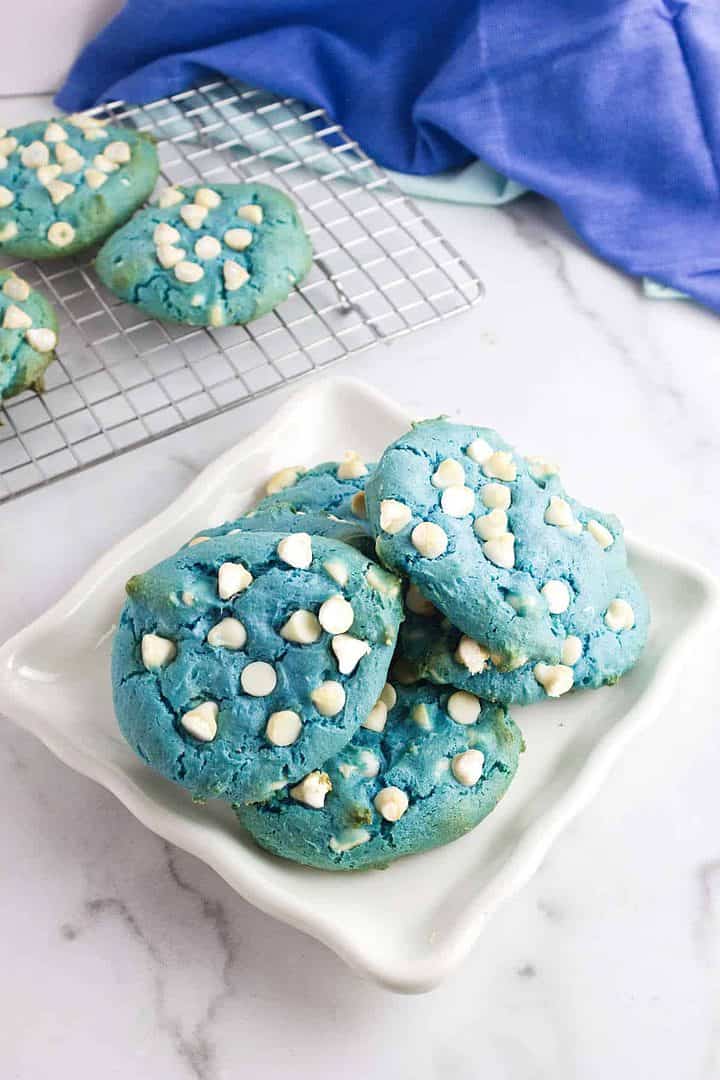 Blue Velvet Cookies | Smells Like Delish
