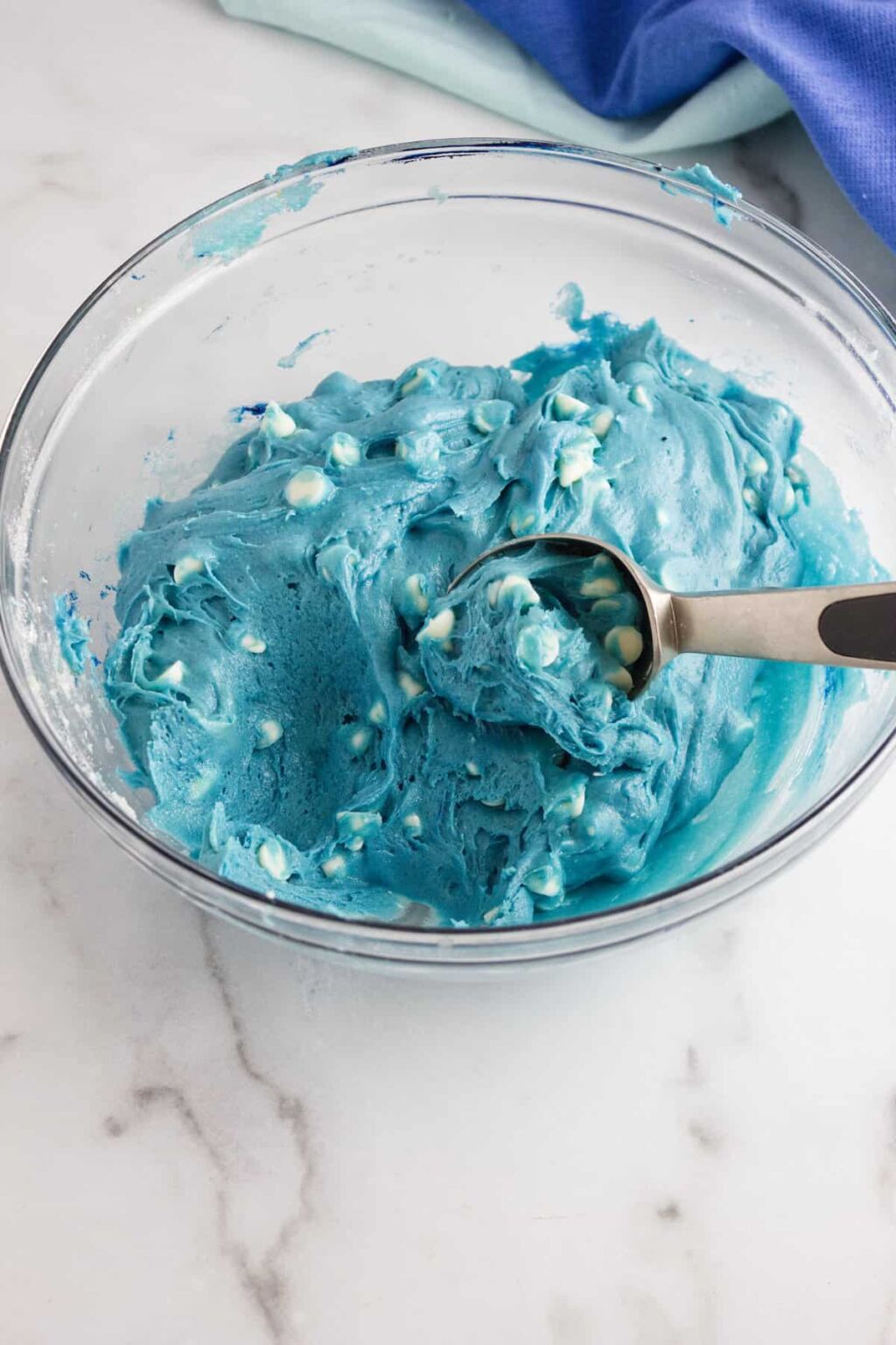 Blue Velvet Cookies | Smells Like Delish