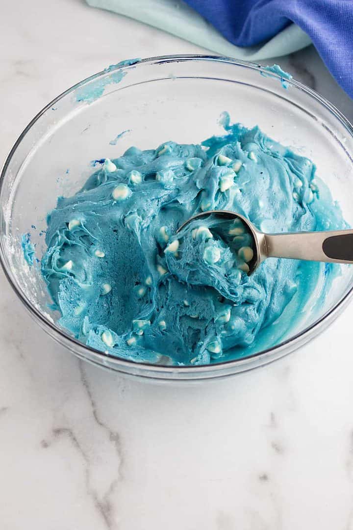 Blue Velvet Cookies | Smells Like Delish