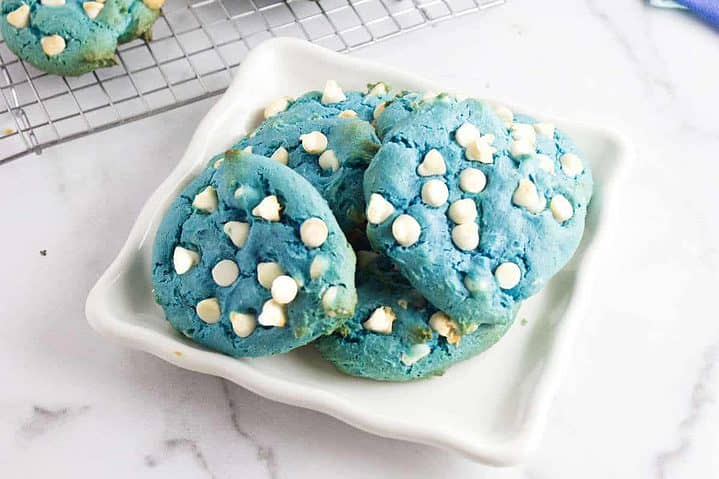 Blue Velvet Cookies | Smells Like Delish