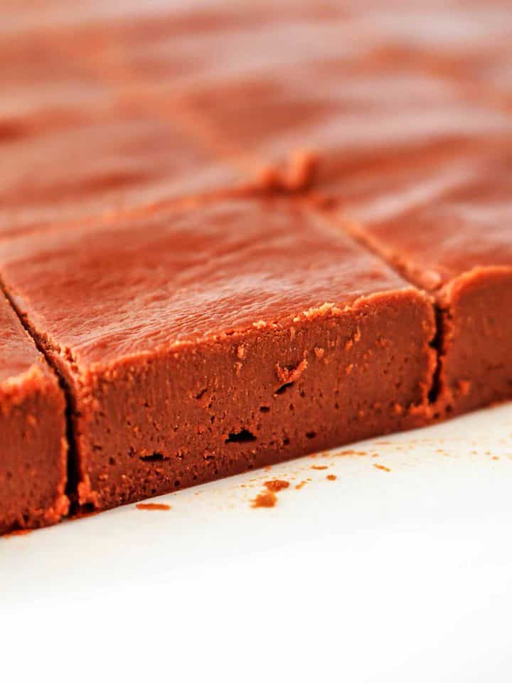 Creamy Chocolate 3 Ingredient Fudge | Smells Like Delish