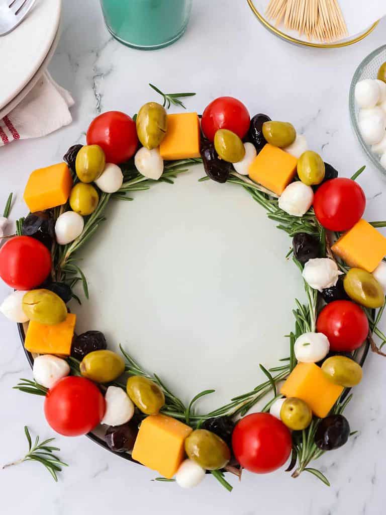 Christmas Wreath Appetizer | Smells Like Delish