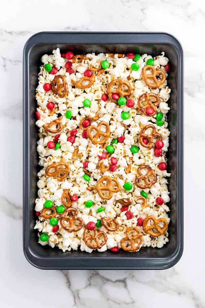 Christmas Gourmet Popcorn | Smells Like Delish