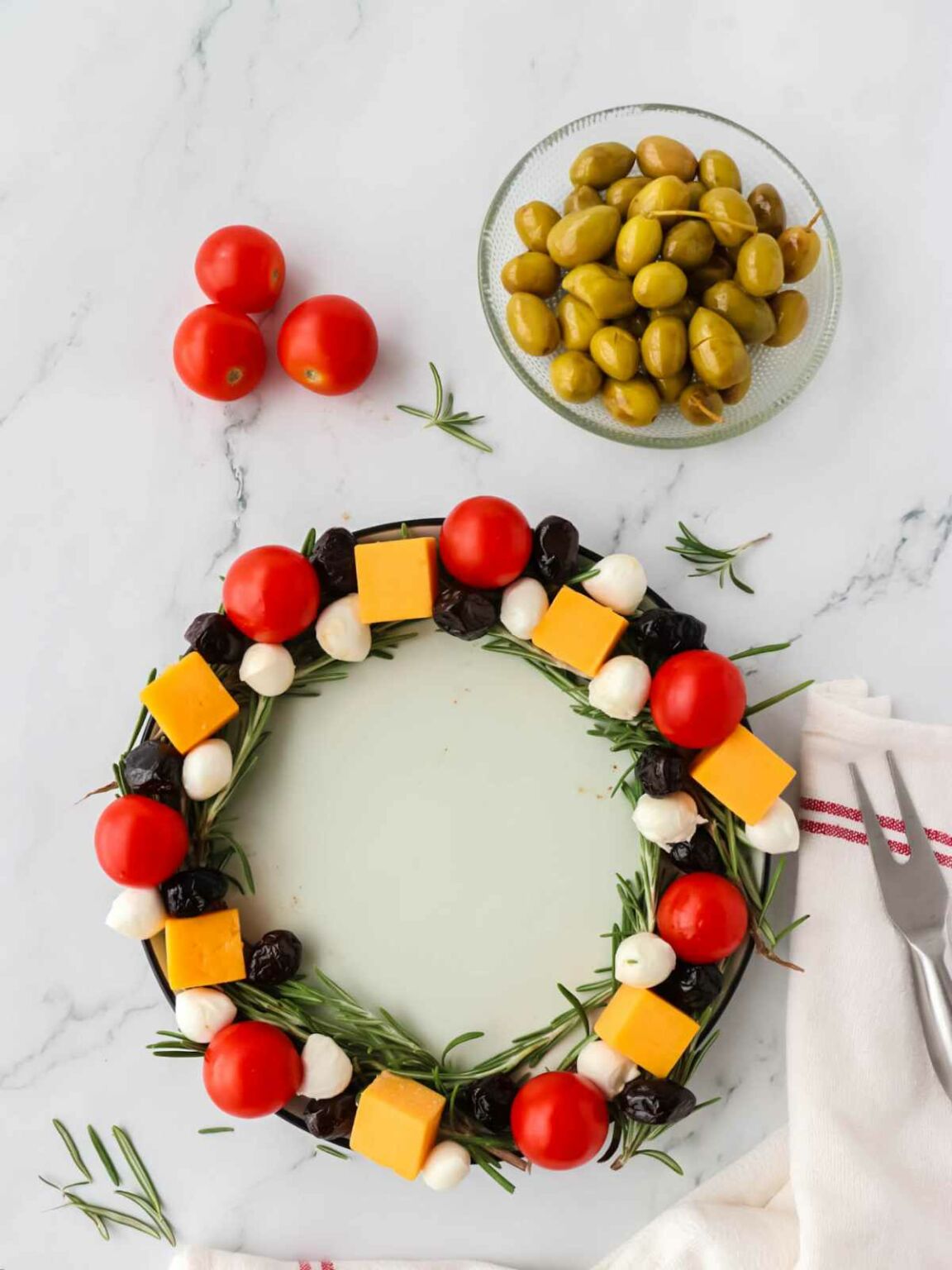 Christmas Wreath Appetizer | Smells Like Delish