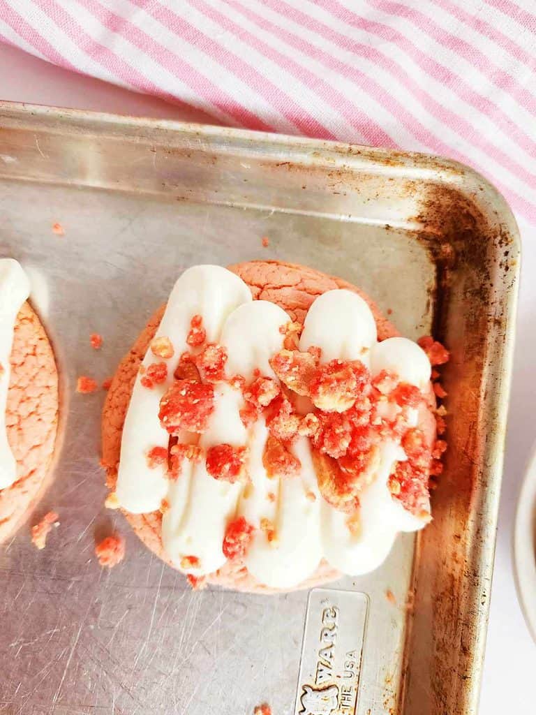 Crumbl Style Strawberry Crunch Cookies | Smells Like Delish