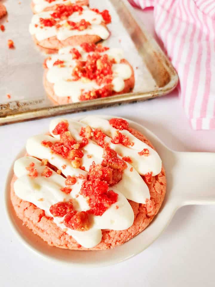 Crumbl Style Strawberry Crunch Cookies | Smells Like Delish
