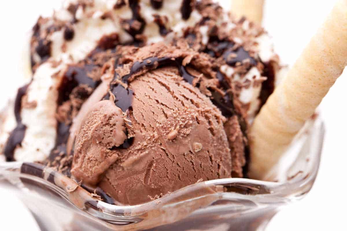 Chocolate Marshmallow Ice Cream | Smells Like Delish