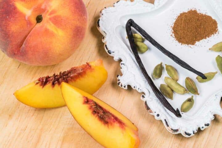 Spiced Peach Jam | Smells Like Delish