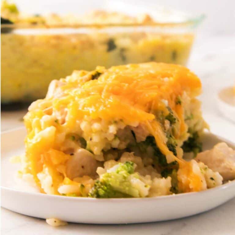 Cracker Barrel style Broccoli Cheddar Chicken | Smells Like Delish