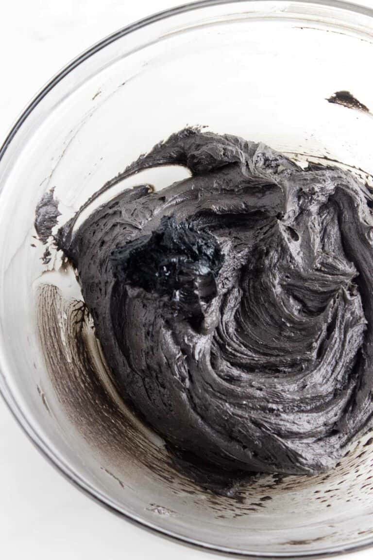 Naturally Black Buttercream Frosting | Smells Like Delish