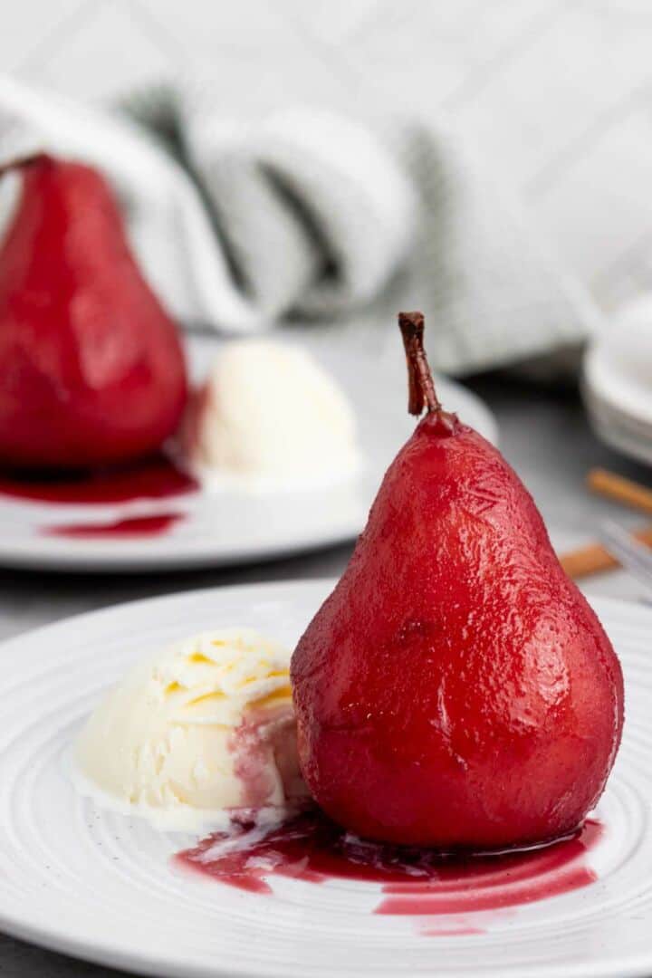 Red Wine Poached Pears | Smells Like Delish
