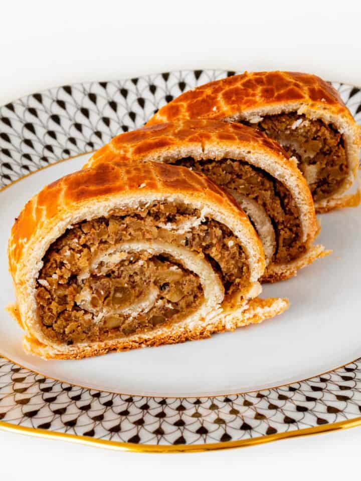 Polish Walnut Nut Rolls (Beigli) | Smells Like Delish