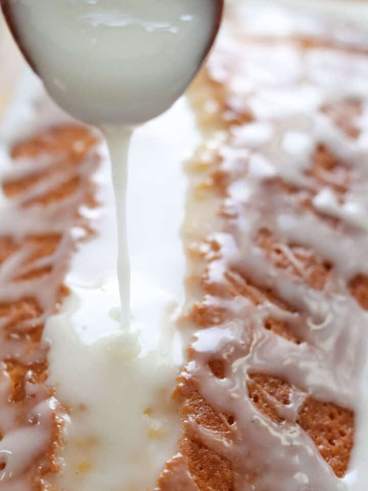 Iced Lemon Loaf Cake | Smells Like Delish