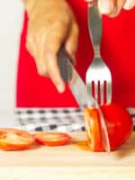 Perfect Slices Tomato Slicing Hack Smells Like Delish