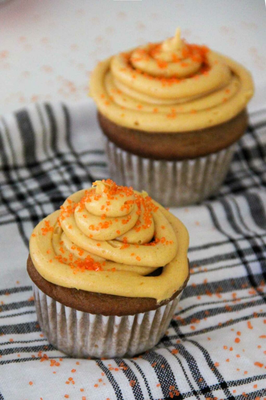 Peanut 'Boo'-ter Cupcakes | Smells Like Delish