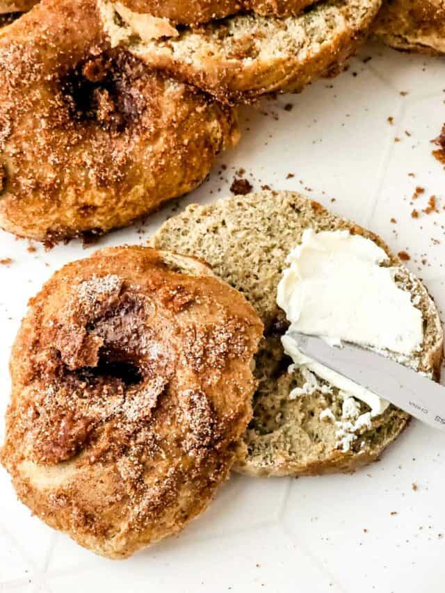 Cinnamon Crunch Bagels (Copycat) | Smells Like Delish