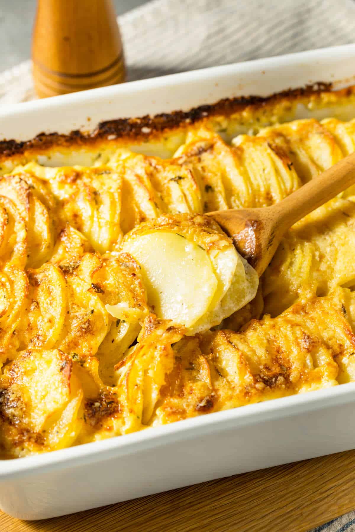 Cheesy Au Gratin Potatoes | Smells Like Delish