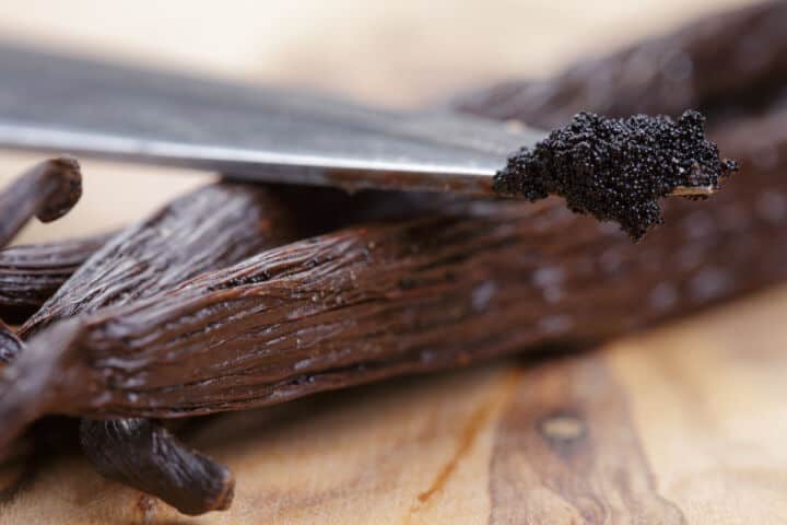 How To Use A Vanilla Bean (plus Vanilla Sugar Recipe) | Smells Like Delish