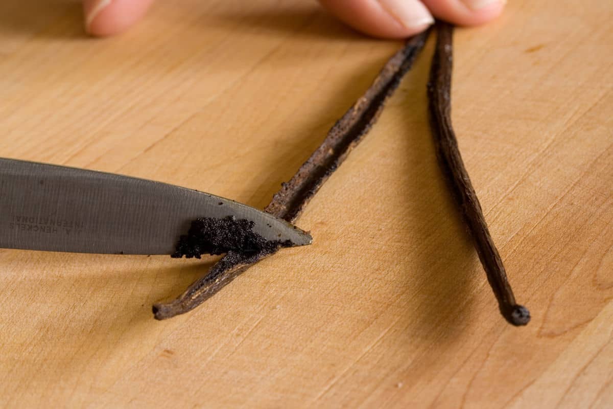 How To Use A Vanilla Bean (plus Vanilla Sugar Recipe) | Smells Like Delish