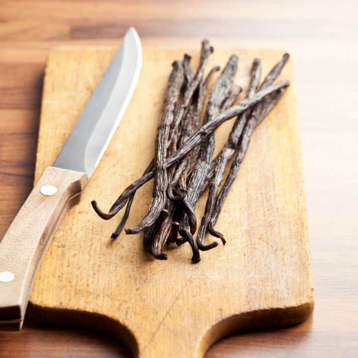 How To Use A Vanilla Bean (plus Vanilla Sugar Recipe) | Smells Like Delish