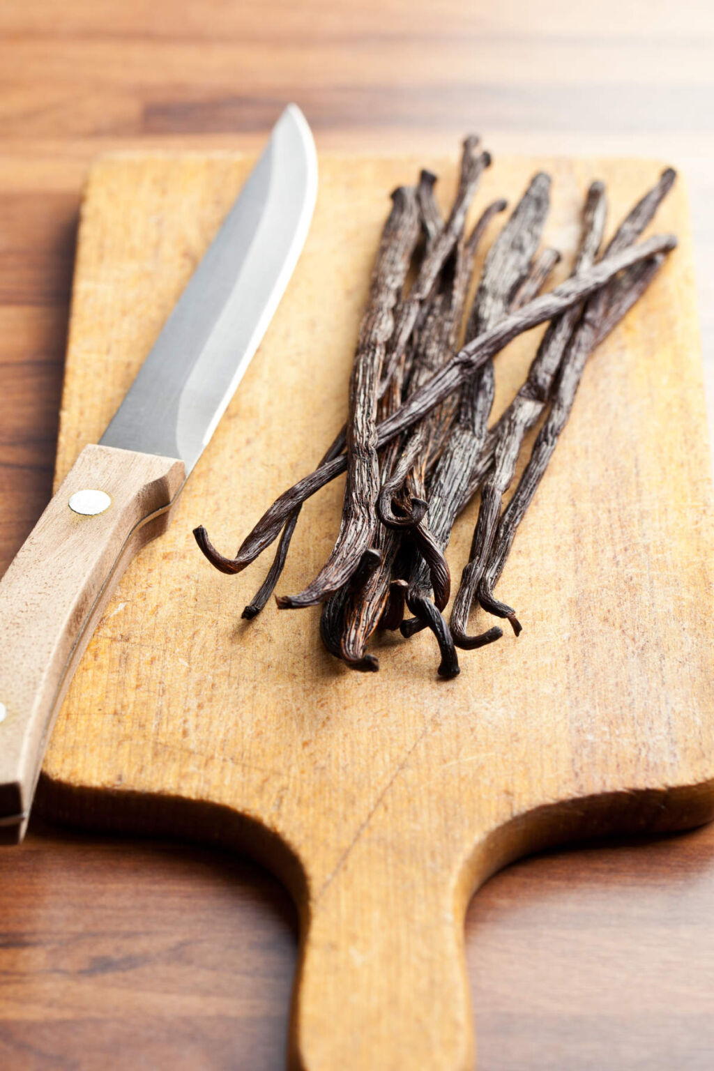 How To Use A Vanilla Bean (plus Vanilla Sugar Recipe) | Smells Like Delish