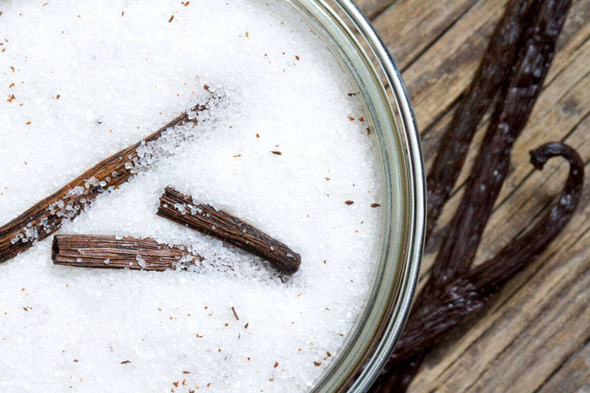 How To Use A Vanilla Bean (plus Vanilla Sugar Recipe) | Smells Like Delish