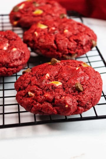 Chewy Red Velvet Chocolate Chip Cookies | Smells Like Delish
