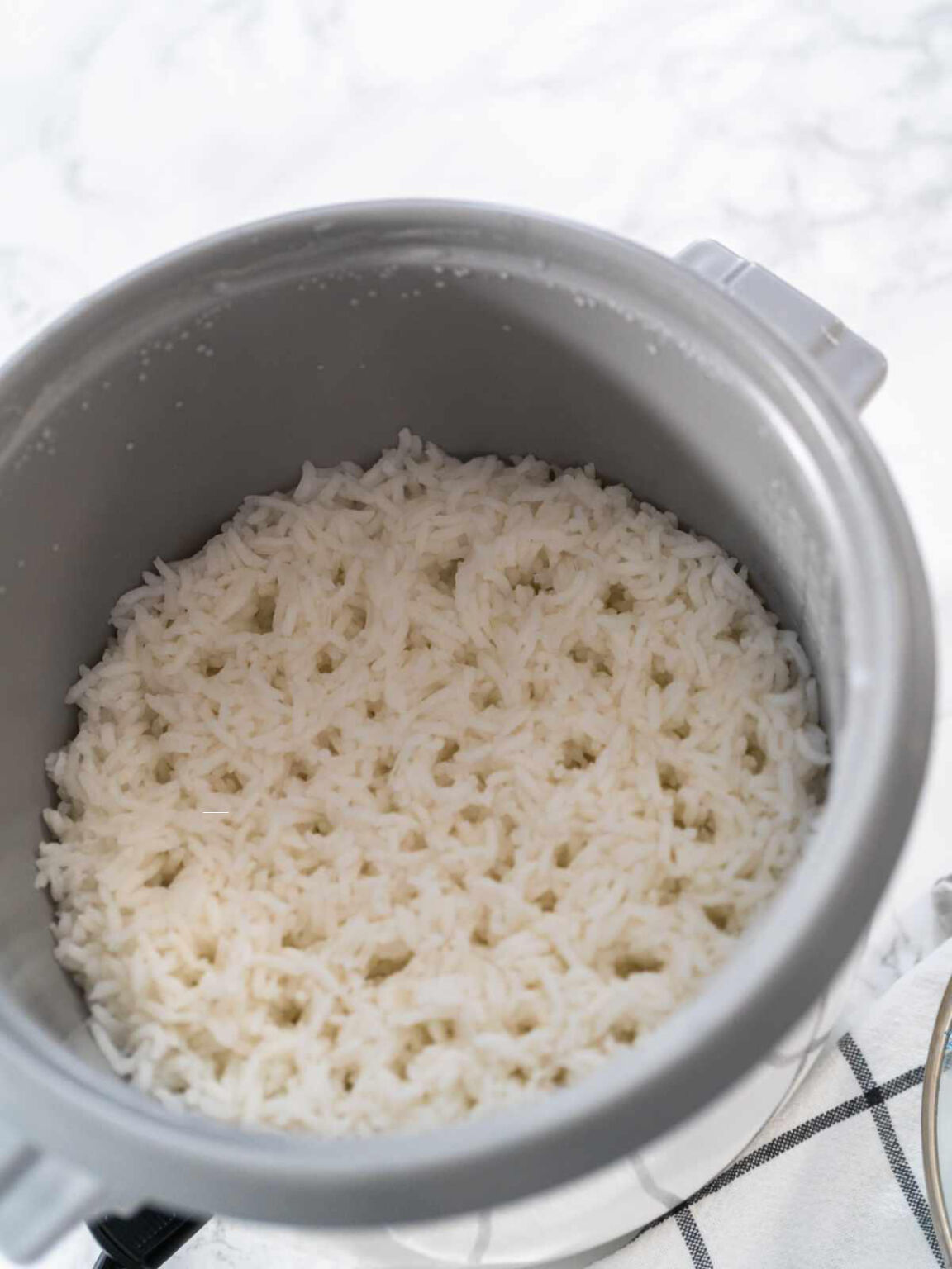 Aroma Rice Cooker White Rice (Rice-to-Water Ratio for Fluffy Rice ...