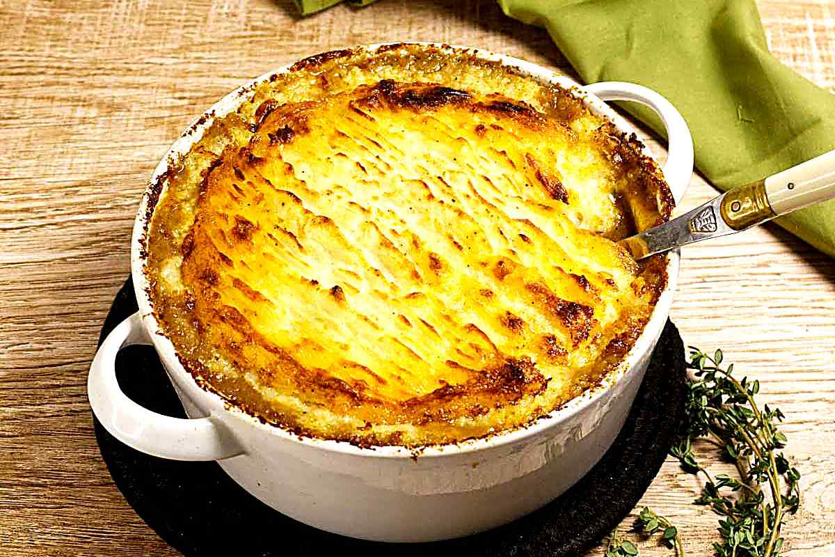 Traditional Irish Shepherd's Pie Recipe with Lamb | Smells Like Delish
